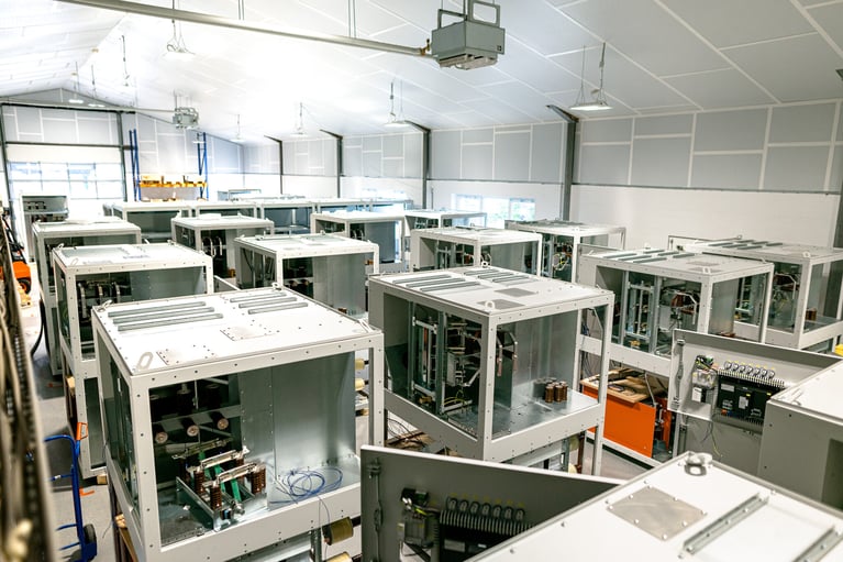 Motor Control Centres (MCCs) | Safe Power Distribution | AuCom